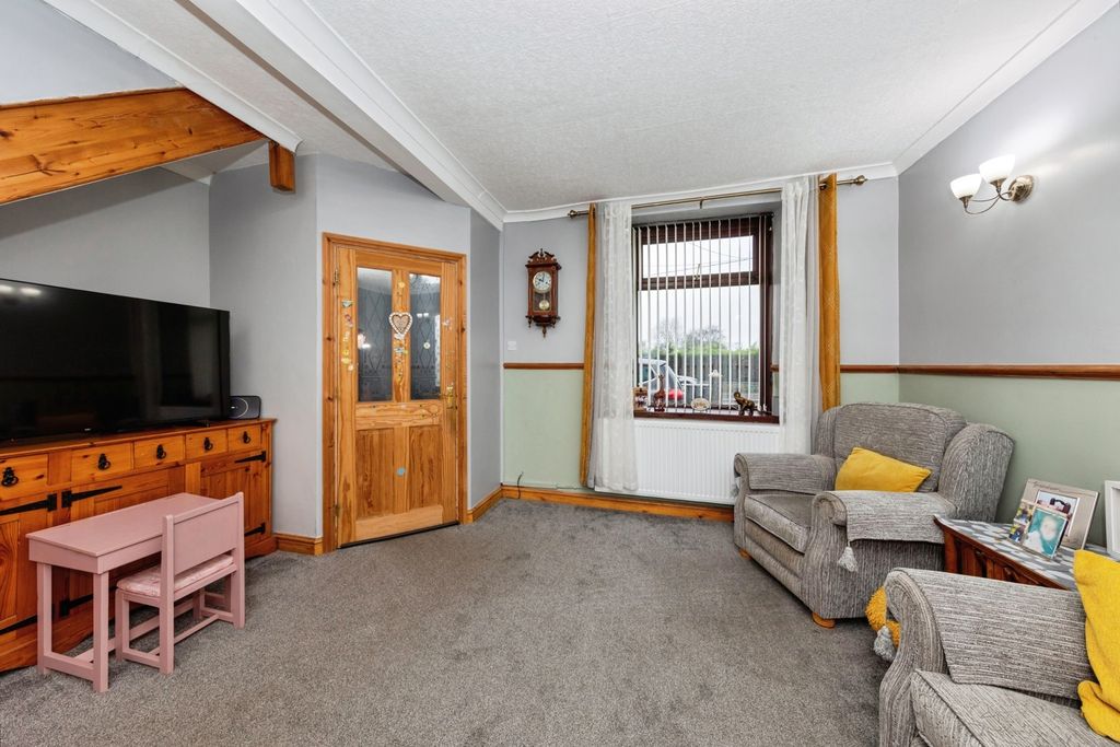 Bryncaerau, Trimsaran, Kidwelly, Carmarthenshire SA17, 3 bed detached ...