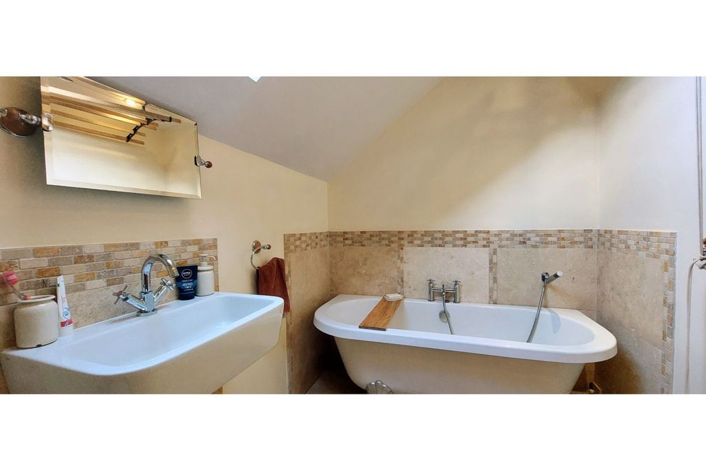 Nant Bwlch Yr Haiarn, Trefriw LL27, 2 bed cottage for sale, £350,000 ...