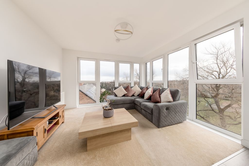 16 Cunningham Square, Portobello, Edinburgh EH15, 2 bed flat for sale ...
