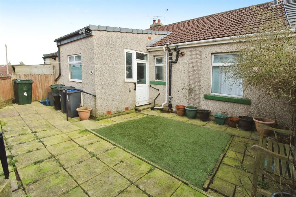 Hawes Drive, Bradford BD5, 2 bed terraced bungalow for sale, £165,000 ...