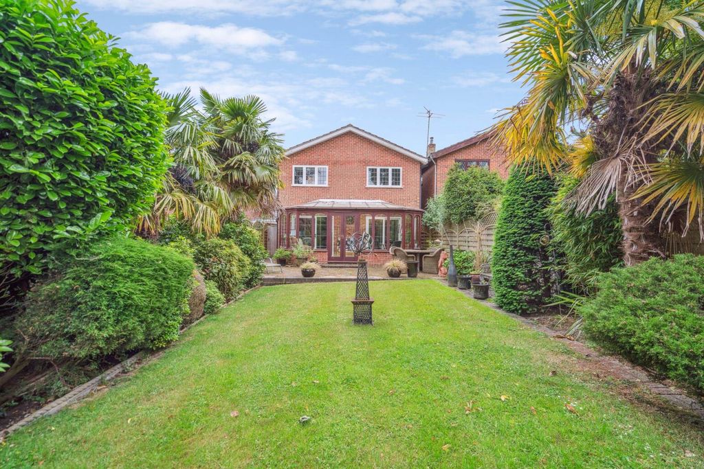 Nightingale Road, Bushey WD23, 4 bed detached house for sale, £795,000 ...