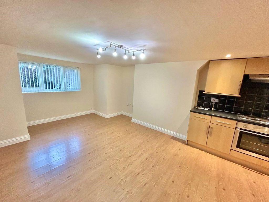 Shrewsbury Road, Prenton, Merseyside CH43, 1 bed flat for sale, £80,000 ...