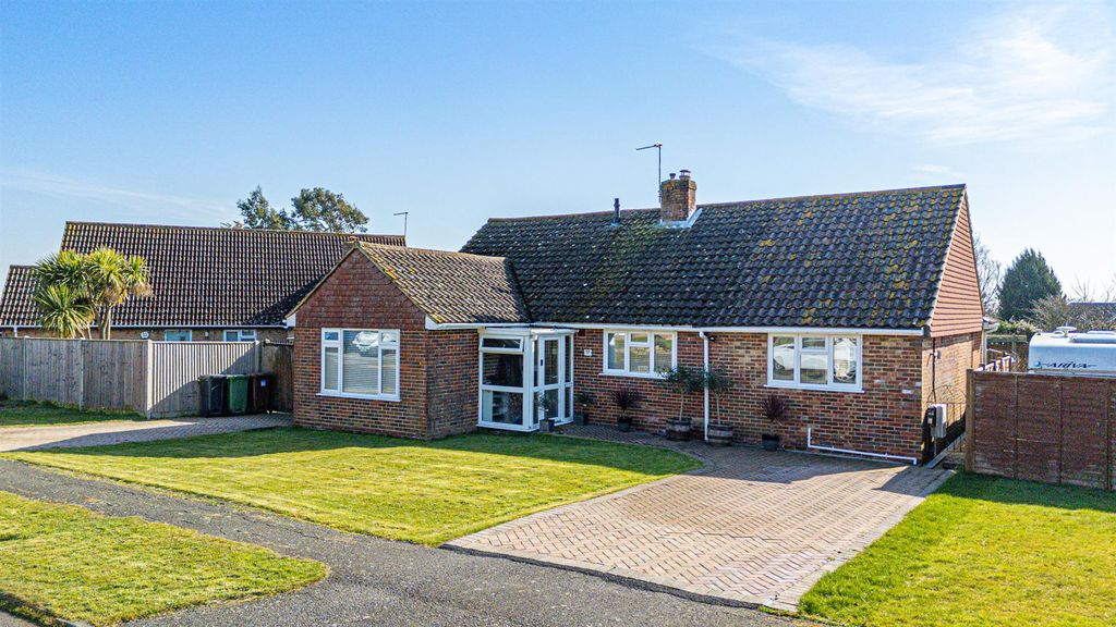 Manor Close, Icklesham, Winchelsea TN36, 3 bed detached house for sale ...