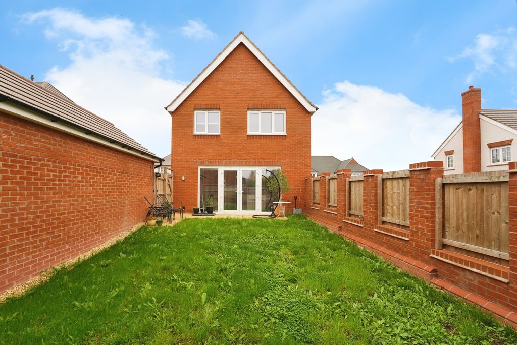 Mill Meadow, Rushwick, Worcester, Worcestershire WR2, 3 bed detached ...
