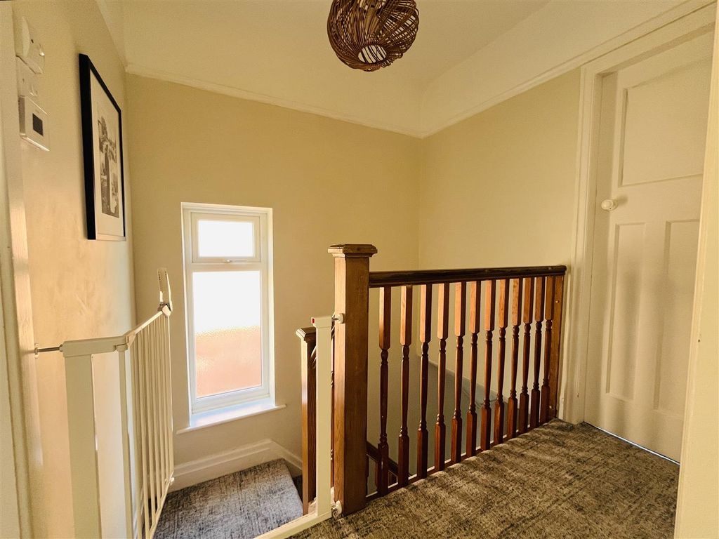 Northvale Road, Timperley, Altrincham WA15, 3 bed semi-detached house ...