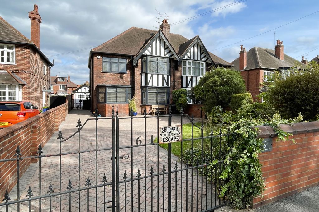 Town Moor Avenue, Doncaster DN2, 4 bed semi-detached house for sale, £ ...