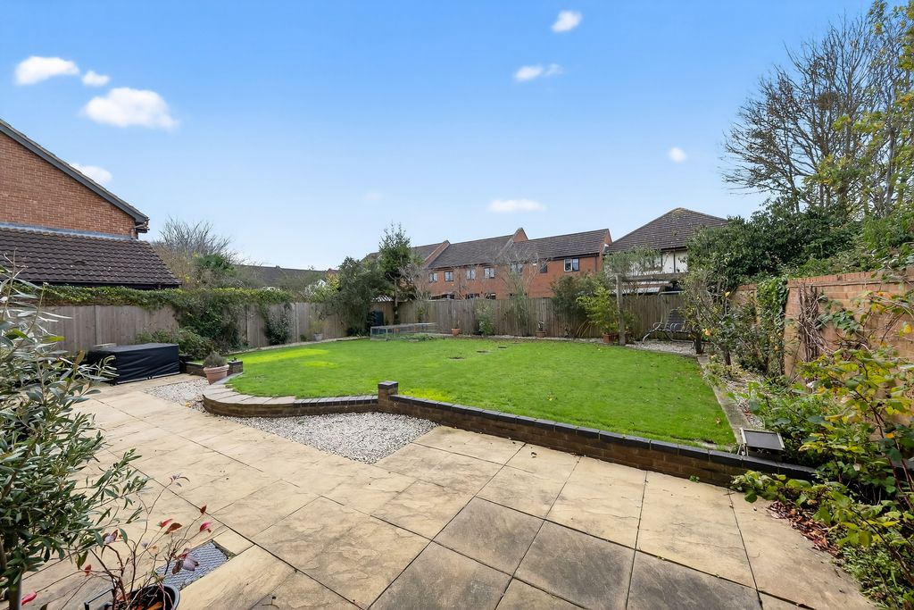 Swayne Rise, Middleton, Milton Keynes MK10, 5 bed detached house for ...