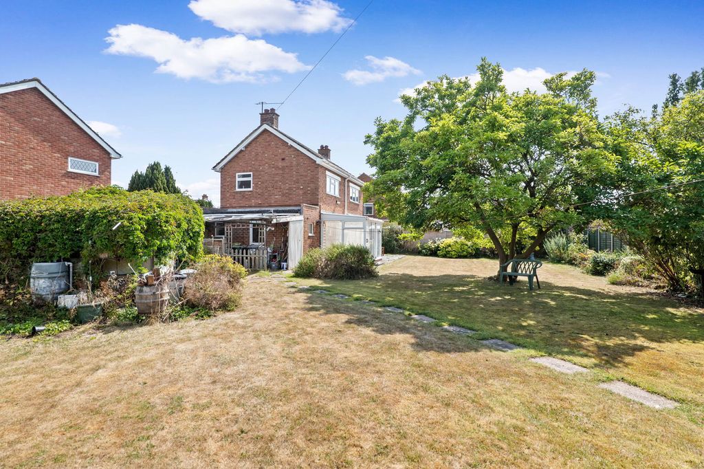 38 Christine Avenue, Rushwick, Worcester. WR2, 3 bed detached house for ...