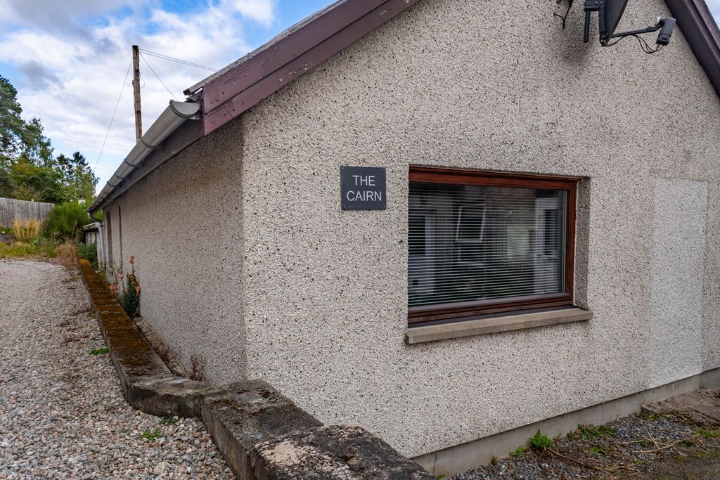 Deshar Road, Boat Of Garten PH24, 2 bed detached bungalow for sale, £ ...