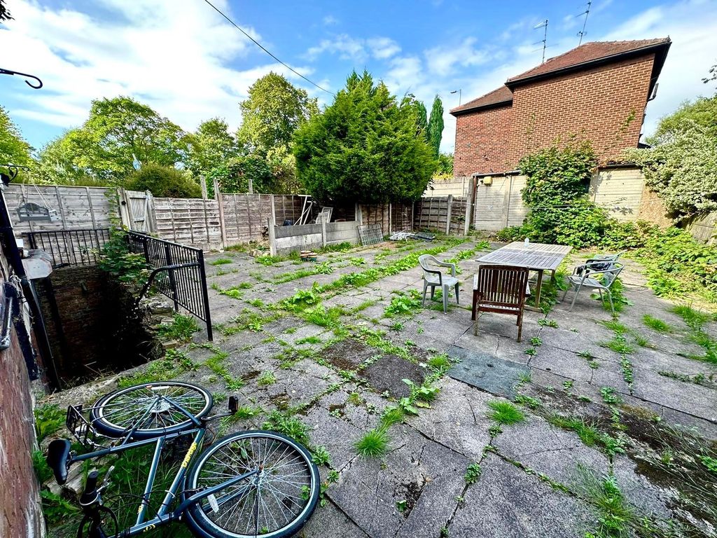 Cavendish Road, Manchester M20, 4 bed semi-detached house to rent, £ ...
