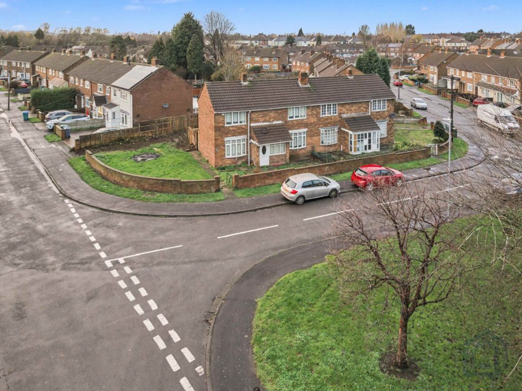 18, Oval Road, Tipton DY4, 3 bed semi-detached house for sale, £59,000 ...