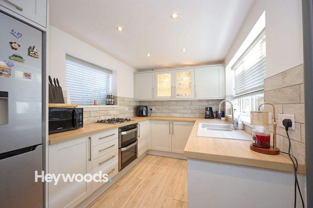 High Street, Alsagers Bank, Stoke-On-Trent, Staffordshire ST7, 2 bed ...