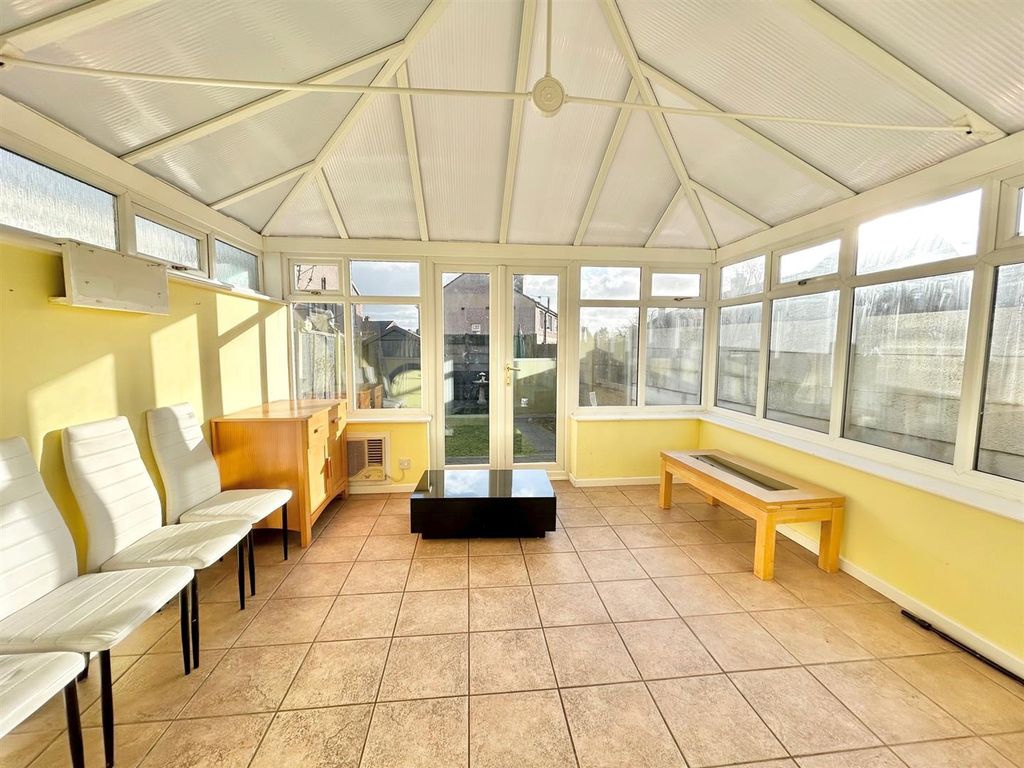 Alpine Drive, Leigh WN7, 3 bed mews for sale, £175,000 | PrimeLocation