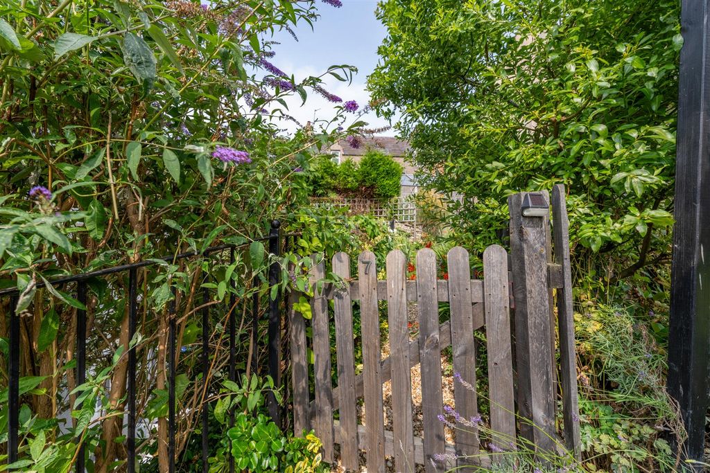 7 Market Street, Coldstream TD12, 3 bed town house for sale, £175,000 ...