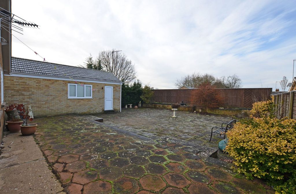 Hall Lane, South Wootton PE30, 2 bed bungalow for sale, £299,995 ...