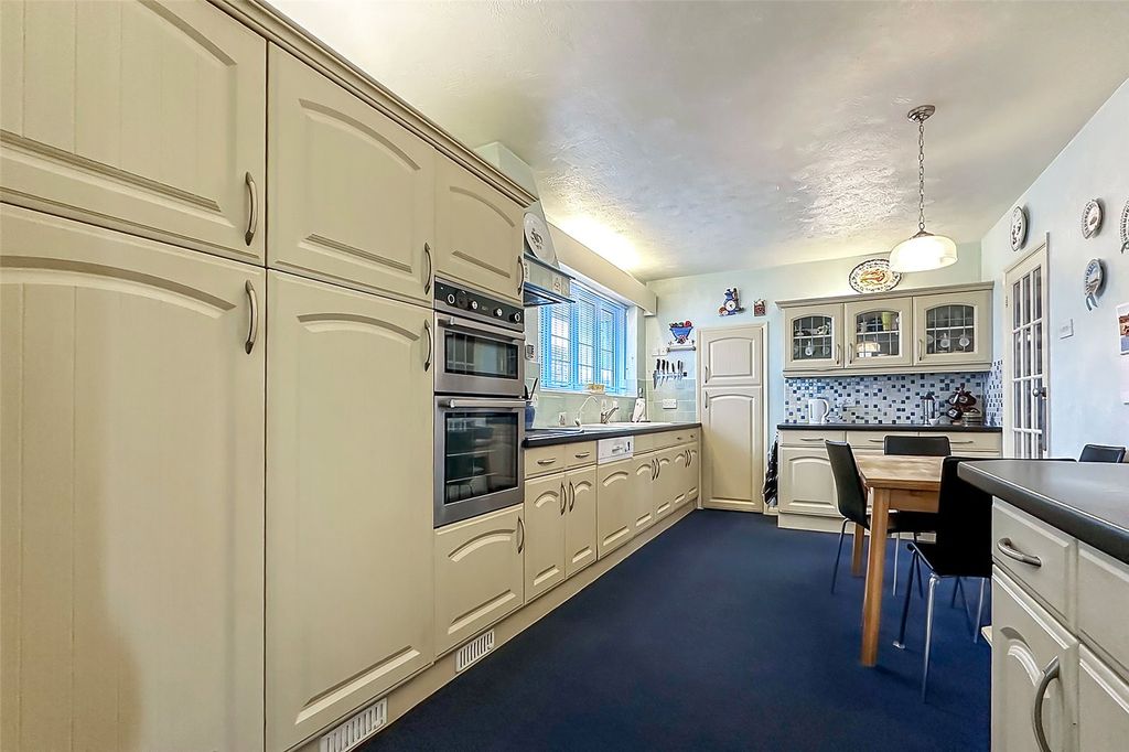 Botany Close, Rustington, West Sussex BN16, 3 bed bungalow for sale, £ ...