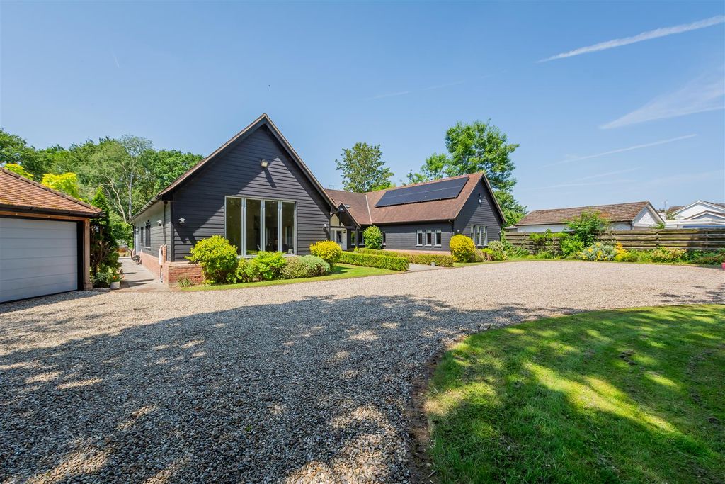 Doddinghurst Road, Doddinghurst, Brentwood CM15, 5 bed detached ...