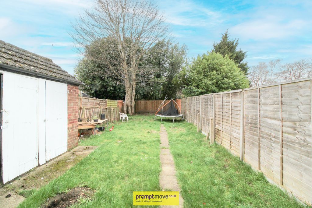 Wordsworth Road, Luton LU4, 3 bed property to rent, £1,500 pcm ...