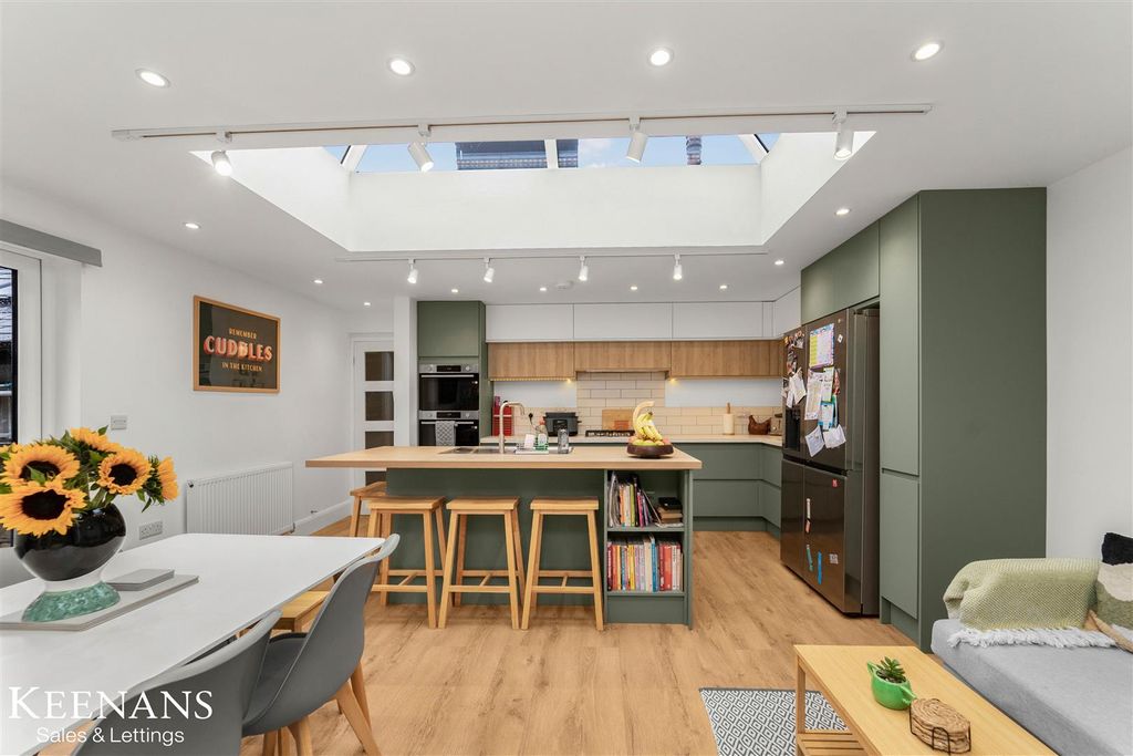 Rainhall Crescent, Barnoldswick BB18, 4 bed detached house for sale, £ ...