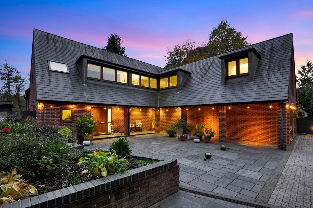Wellhouse Road, Beech GU34, 5 bed detached house for sale, £1,595,000 ...