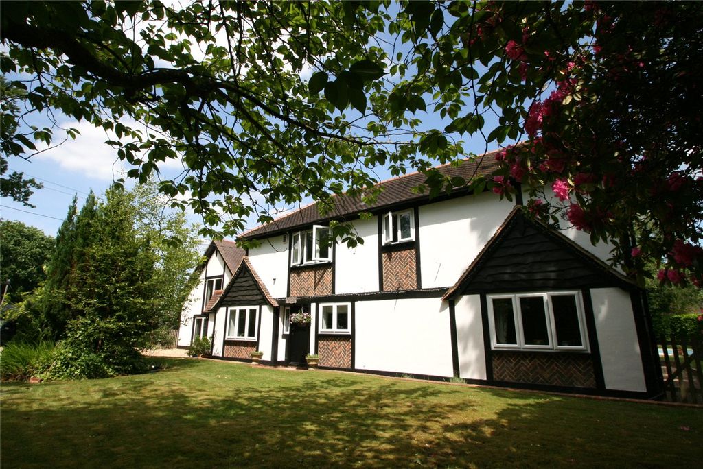 Copthorne, Crawley, West Sussex RH10, 5 bed detached house for sale, £ ...