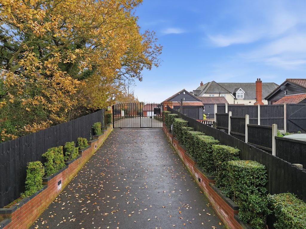 Priory Road, Tiptree CO5, 10 bed detached house for sale, £2,250,000 ...