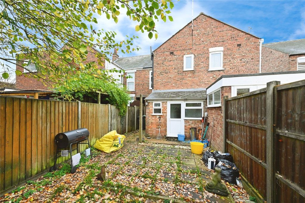 Saddlebow Road, King's Lynn, Norfolk PE30, 3 bed terraced house for ...
