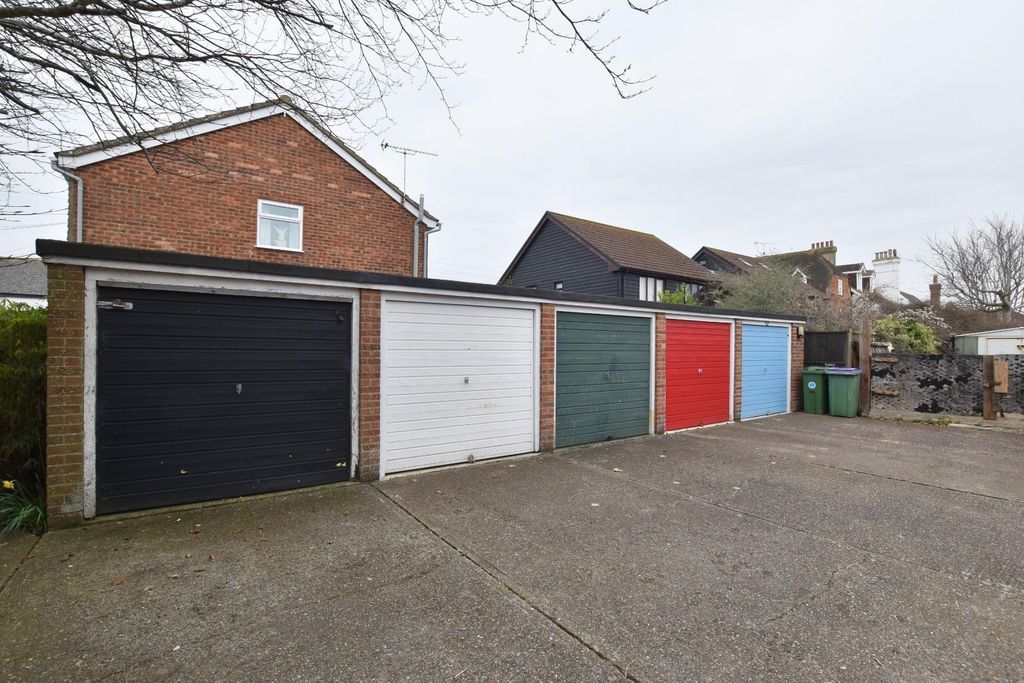 Station Road, Lydd TN29, 3 bed semi-detached house for sale, £295,000 ...