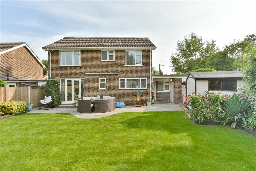 Hurstwood Road, Bredhurst, Gillingham, Kent ME7, 4 bed detached house ...