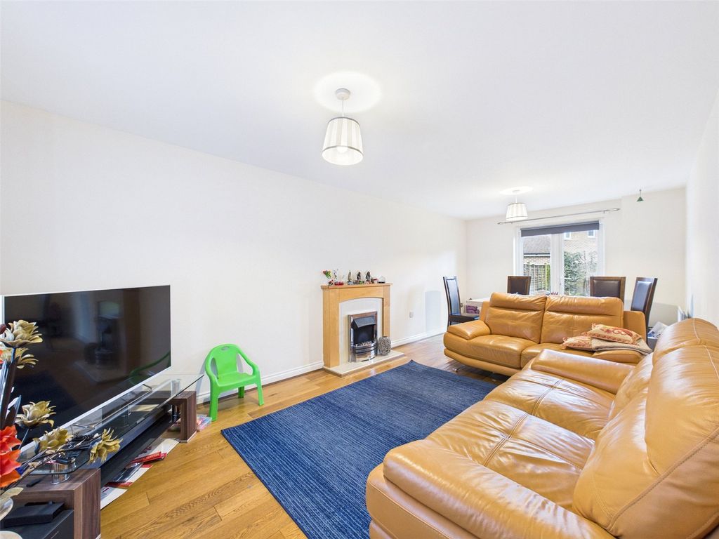 Holbeach Drive, Kingsway, Quedgeley, Gloucester GL2, 4 bed detached ...