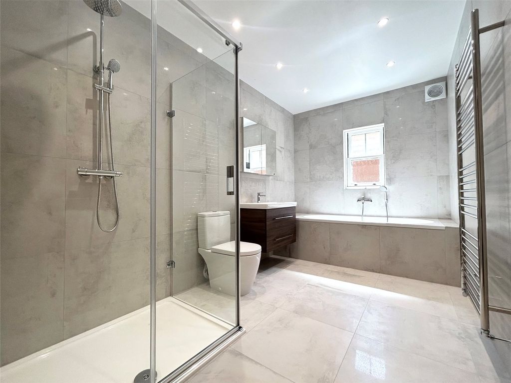 Finchampstead Road, Wokingham, Berkshire RG40, 2 bed bungalow to rent ...