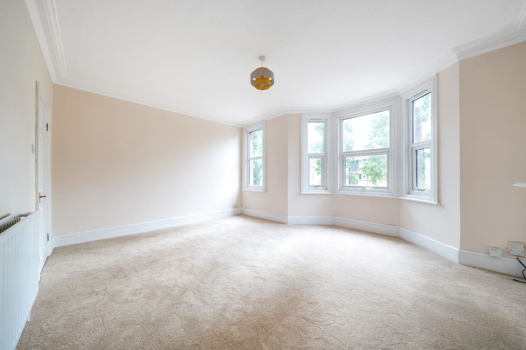 Crown Lane, Bromley BR2, 1 bed flat to rent, £1,450 pcm | PrimeLocation