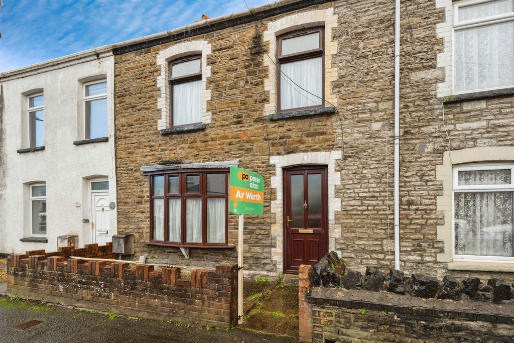 Victoria Street, Neath SA11, 3 bed terraced house for sale, £65,000 ...