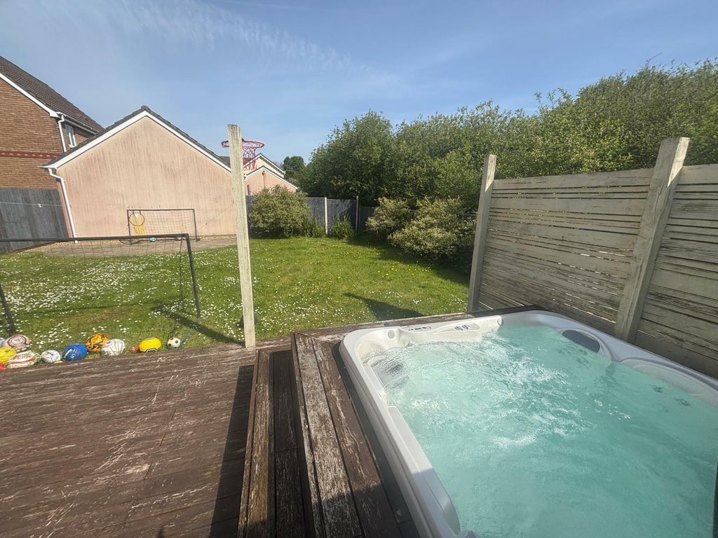 Pant Bryn Isaf, Llwynhendy, Llanelli SA14, 4 bed detached house for ...