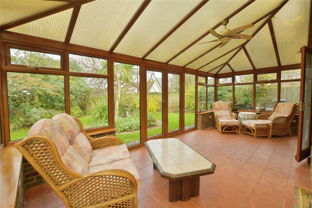 Jesson Close, St. Marys Bay, Romney Marsh, Kent TN29, 4 bed detached ...
