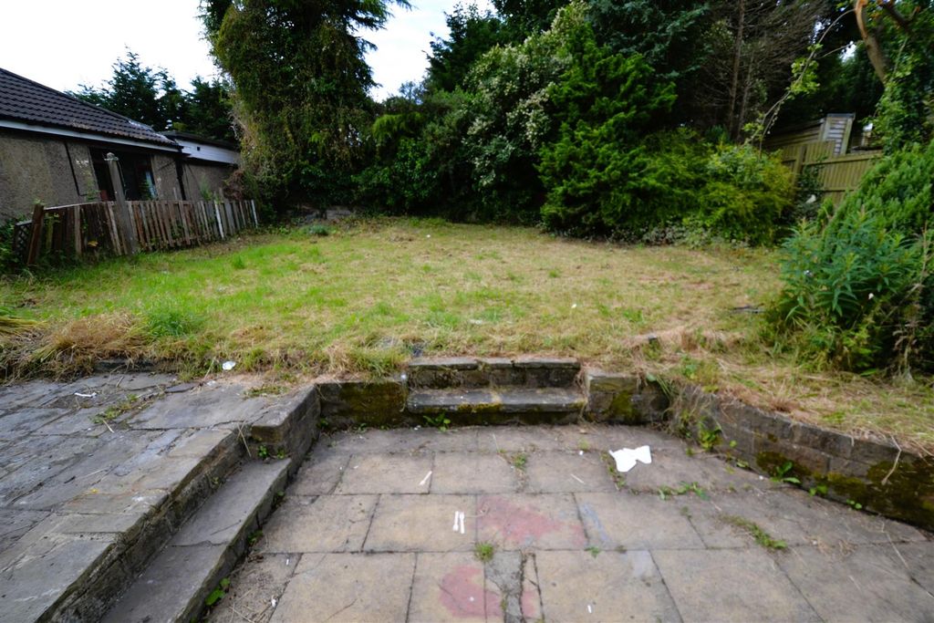 Poplar Grove, Horton Bank Top, Bradford BD7, 3 bed detached bungalow ...