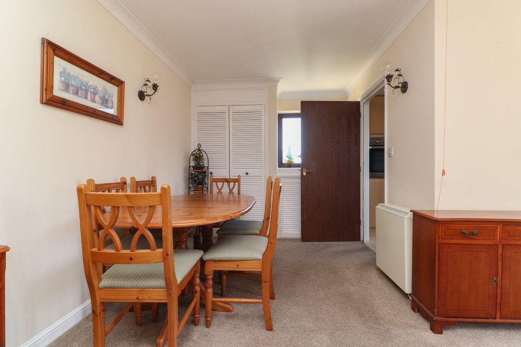 Lyell Road, Birchington, Kent CT7, 2 bed flat for sale, £170,000 ...