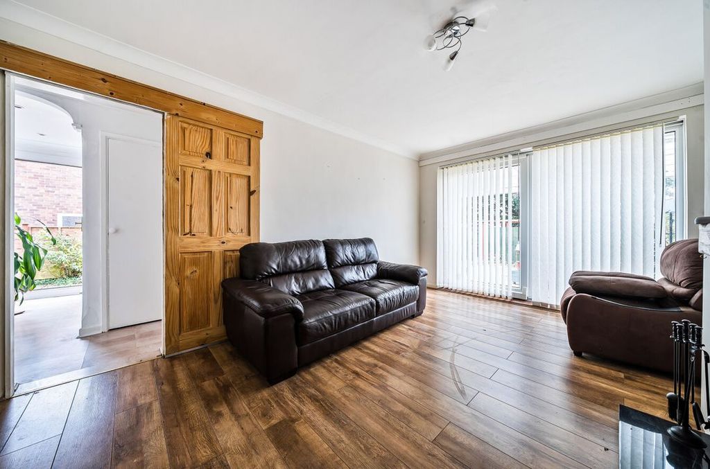 Derwent Drive, Stratton St Margaret, Swindon SN2, 3 bed semi-detached ...