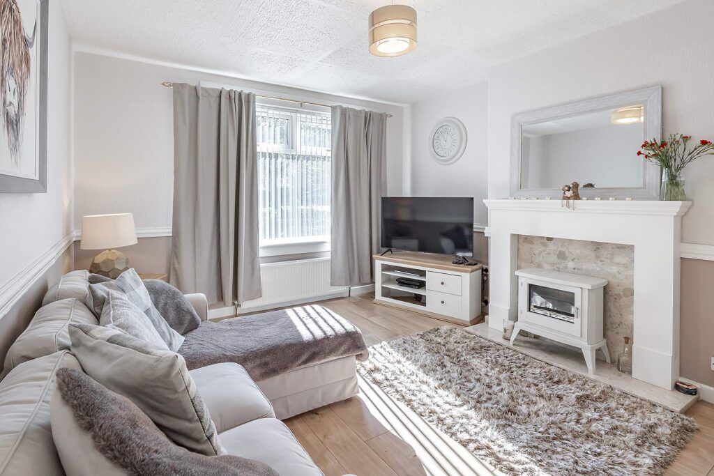 Polbeth Crescent, Polbeth EH55, 2 bed flat for sale, £100,000 ...