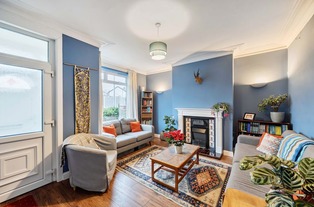 Halliday Place, Leeds, West Yorkshire LS12, 3 bed terraced house for ...