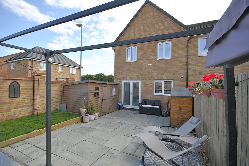Brierley Road, Bircotes, Doncaster DN11, 3 bed semi-detached house for ...