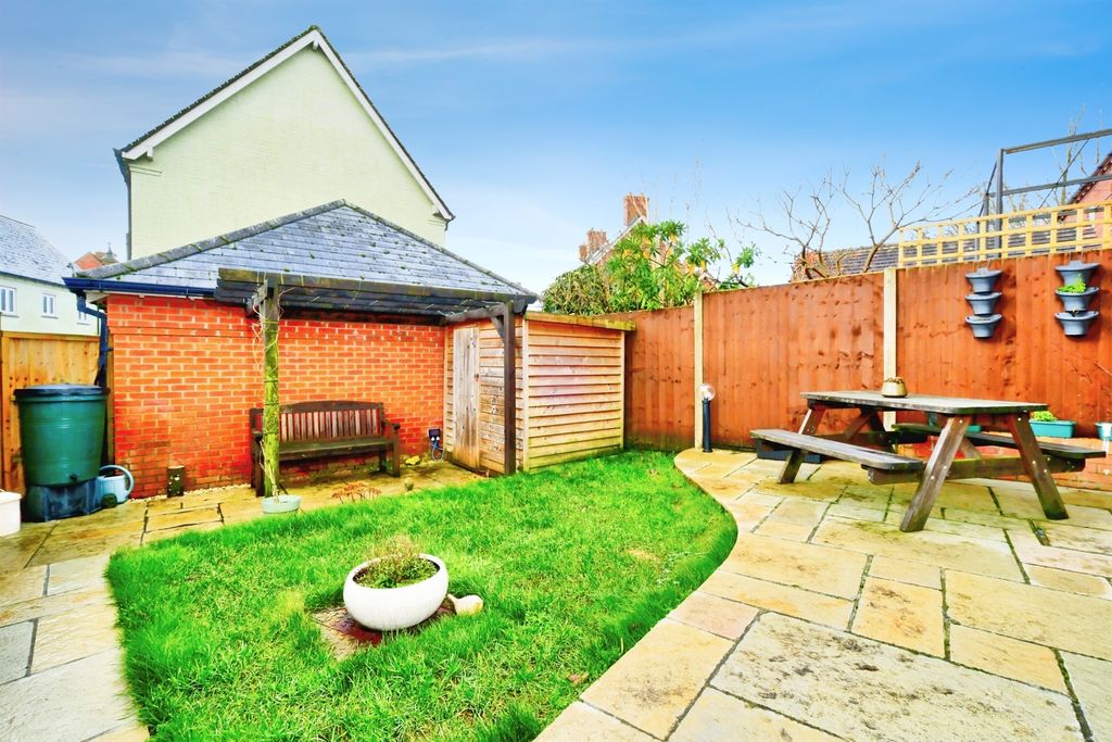 Gower Road, Shaftesbury SP7, 3 bed semi-detached house for sale, £ ...