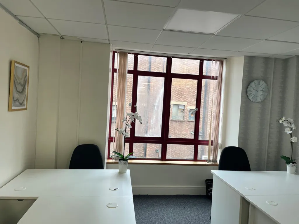Hayes UB4, Office to let, £9,600 pa | PrimeLocation