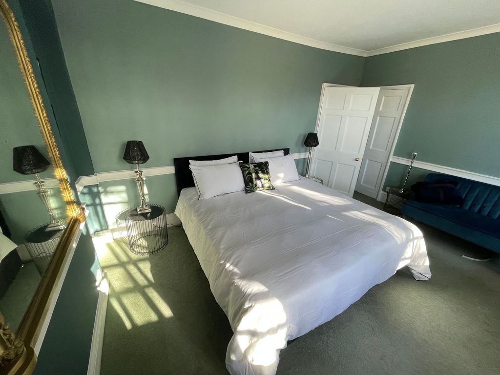 Abbey House, Abbey Green, Bath BA1, 1 bed flat for sale, £325,000 | PrimeLocation