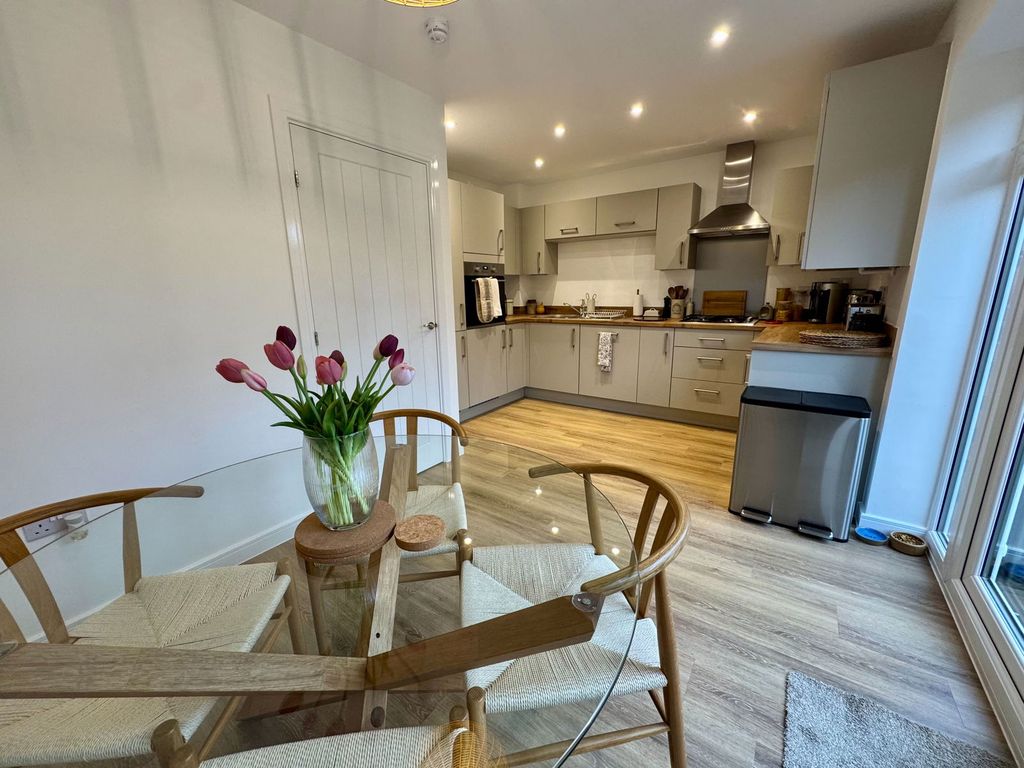 Fairlie Gardens, Midway DE11, 3 bed semi-detached house for sale, £ ...