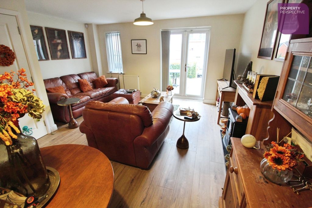 Woodside Court, Leeds LS10, 4 bed terraced house for sale, £259,950 ...