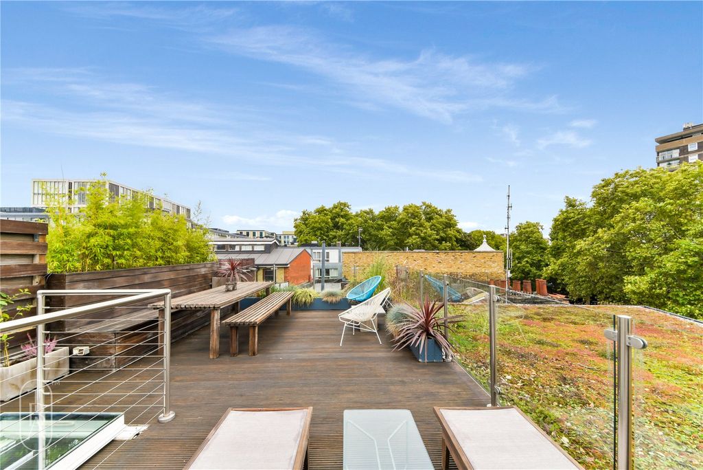 Hackney Road, London E2, 2 bed flat to rent, £4,000 pcm | PrimeLocation