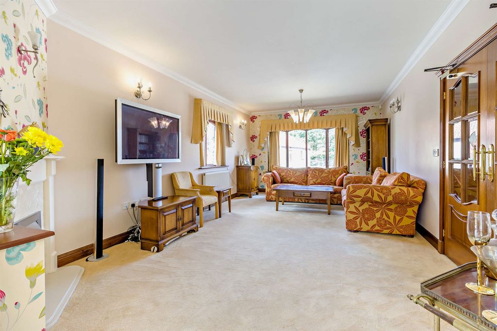 Moss Road, Moss, Doncaster DN6, 4 bed detached house for sale, £ ...