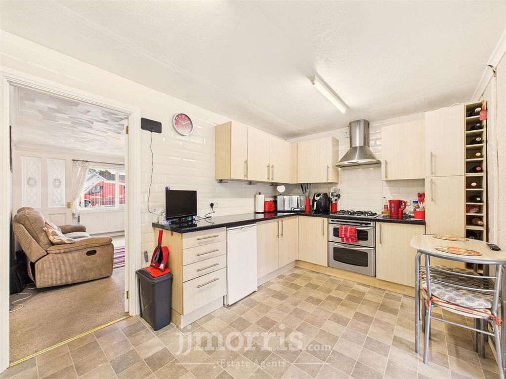 Millfield, Whitland SA34, 3 bed semi-detached house for sale, £174,995 ...