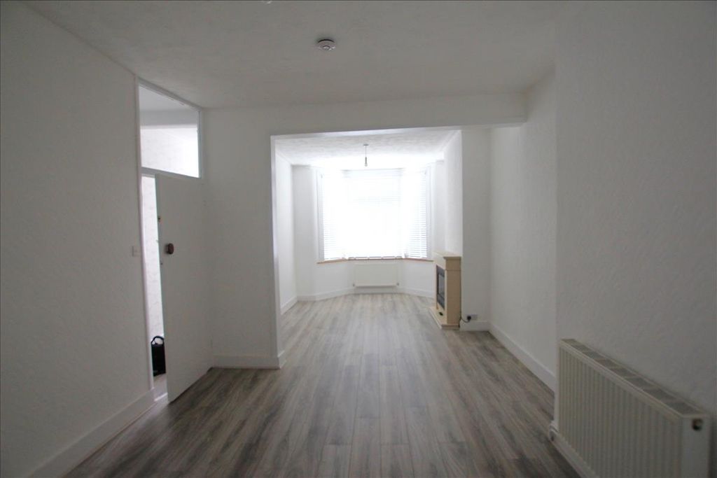Sheldon Road, Edmonton, London N18, 2 bed terraced house to rent, £ ...